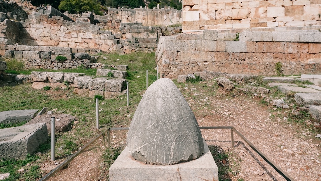 Delphi, Greece: A travel guide for your visit & how to get there