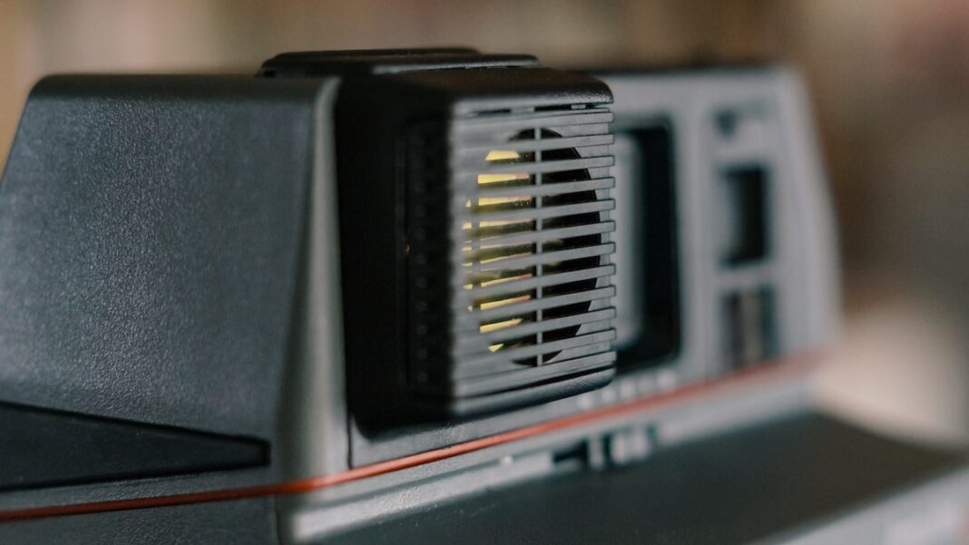 Polaroid Impulse AF review: does it deserve buying it?