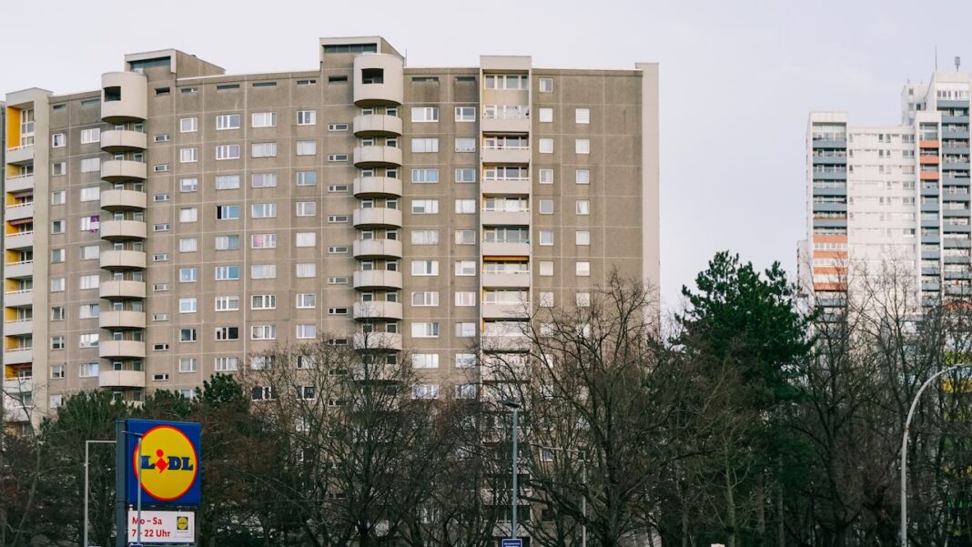 Exploring Gropiusstadt, Berlin's ambitious housing project - Letters to ...